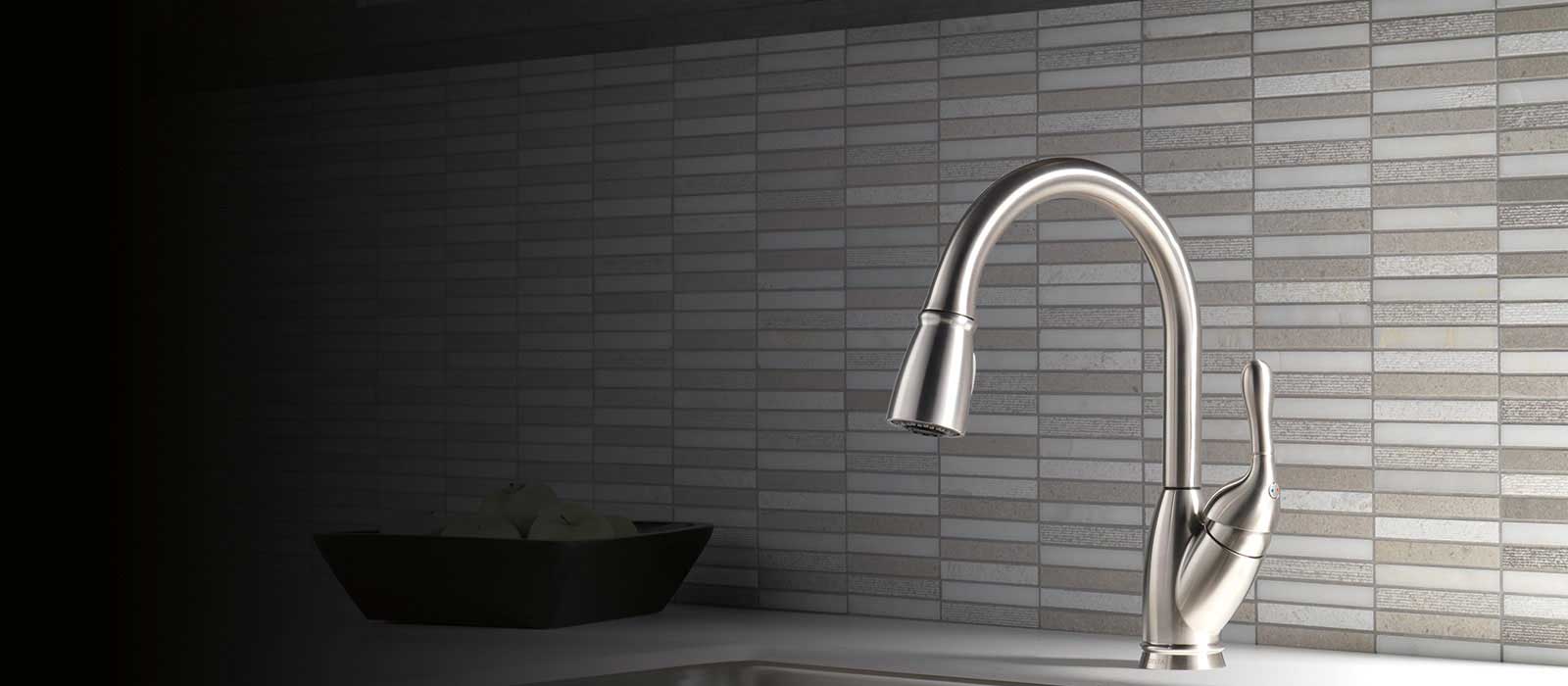 Izak® Kitchen Collection | Delta Faucet