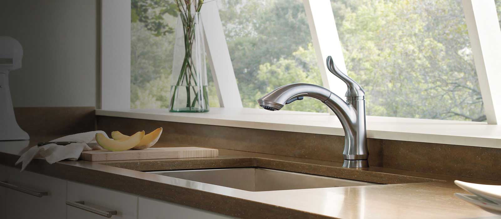 Linden™ Kitchen Collection | Delta Faucet