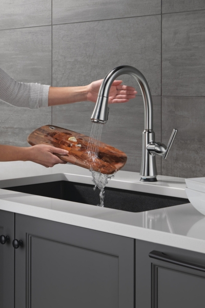 Kitchen Faucet With Delta® Touch₂O® with Touchless Technology | Delta ...